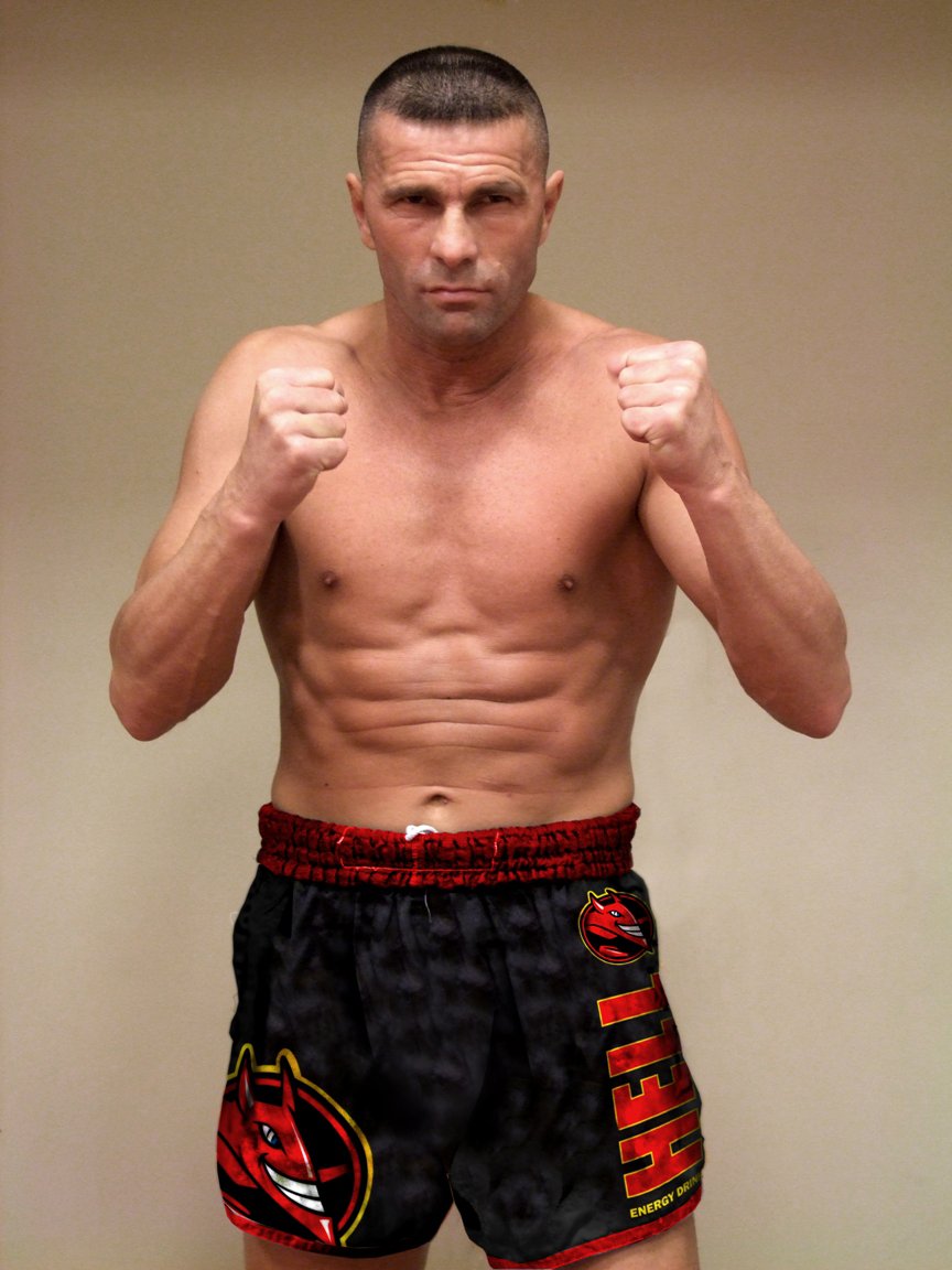 Kunkli Tivadar üzent a gyermekverő Agócs Tibornak aki bántalmazott egy ...